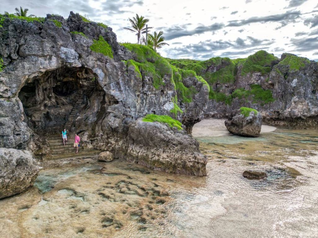 8 Best Sea Tracks on the East Coast, Niue (Anapala, Togo & More)